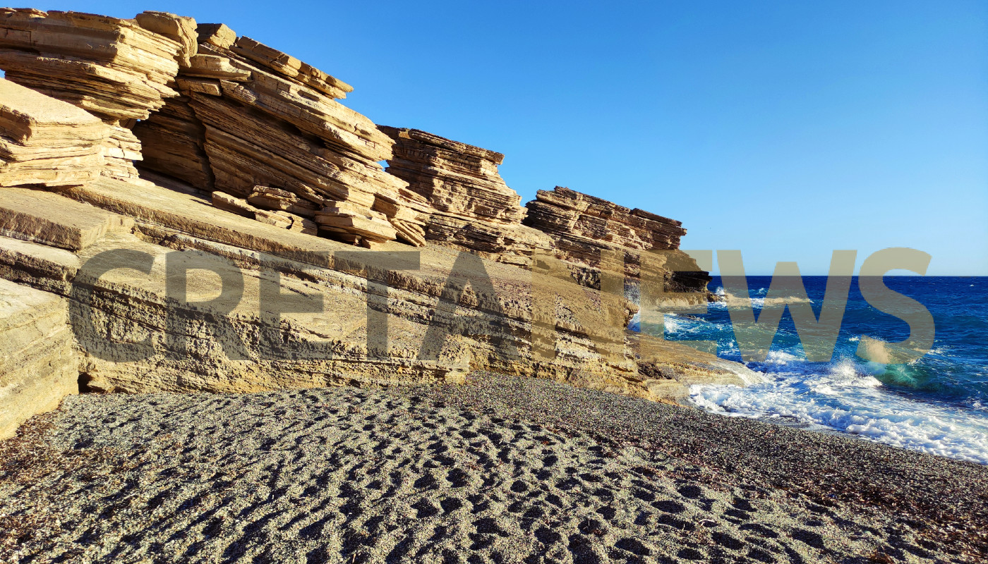 Βουτιές στη Μικρή και τη Μεγάλη Τριόπετρα | CretaNews.eu